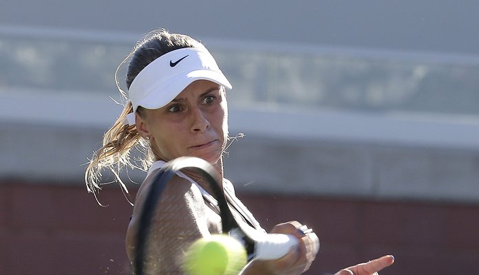 WTA Tokio: Erika Sema nie utrzymała serwisu w pojedynku z Magdą Linette ...