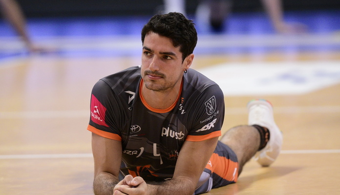 Po meczu grał na trąbce, kibicom zaśpiewał świąteczny hit. Yacine ...